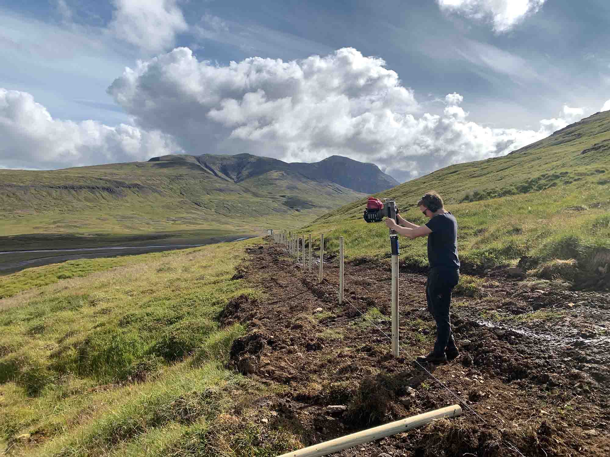 Round Timber Posts - Easy Petrol Post Driver